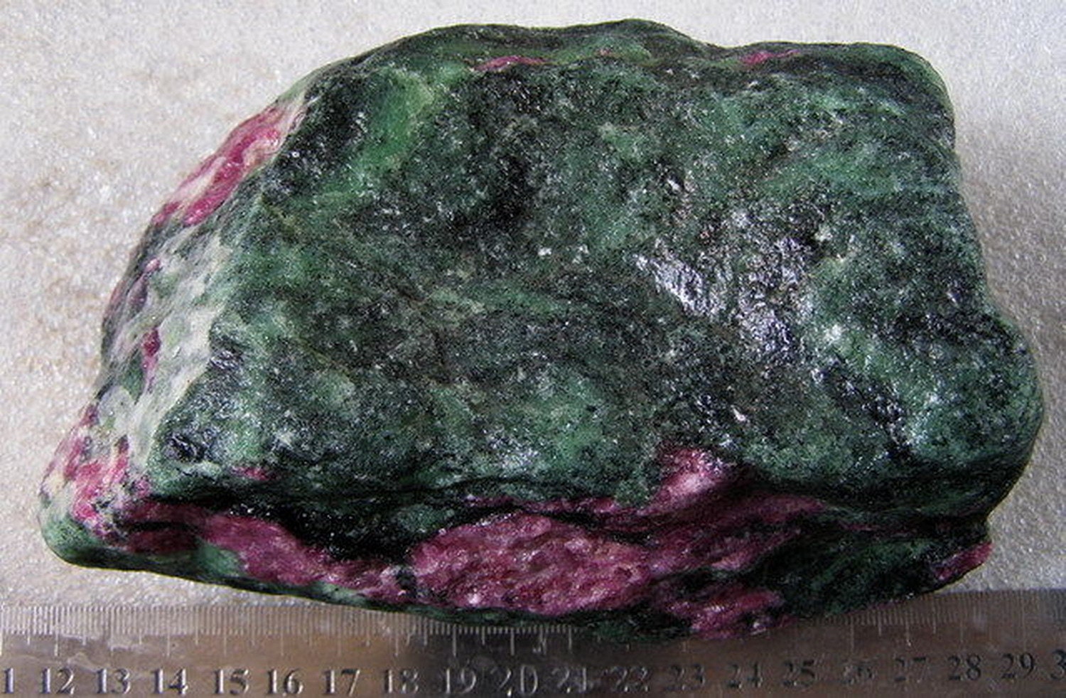 4.3lb Rubí Natural en Zoisite Rough Mineral/Raw Material c1158 - Etsy ...
