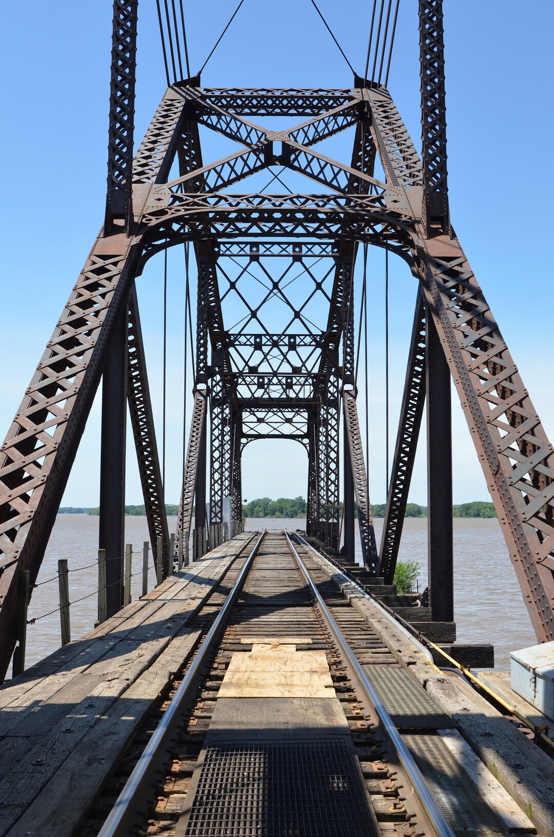 Crescent Bridge, Railroad Bridge, Mississippi River, Quad Cities, Wall ...