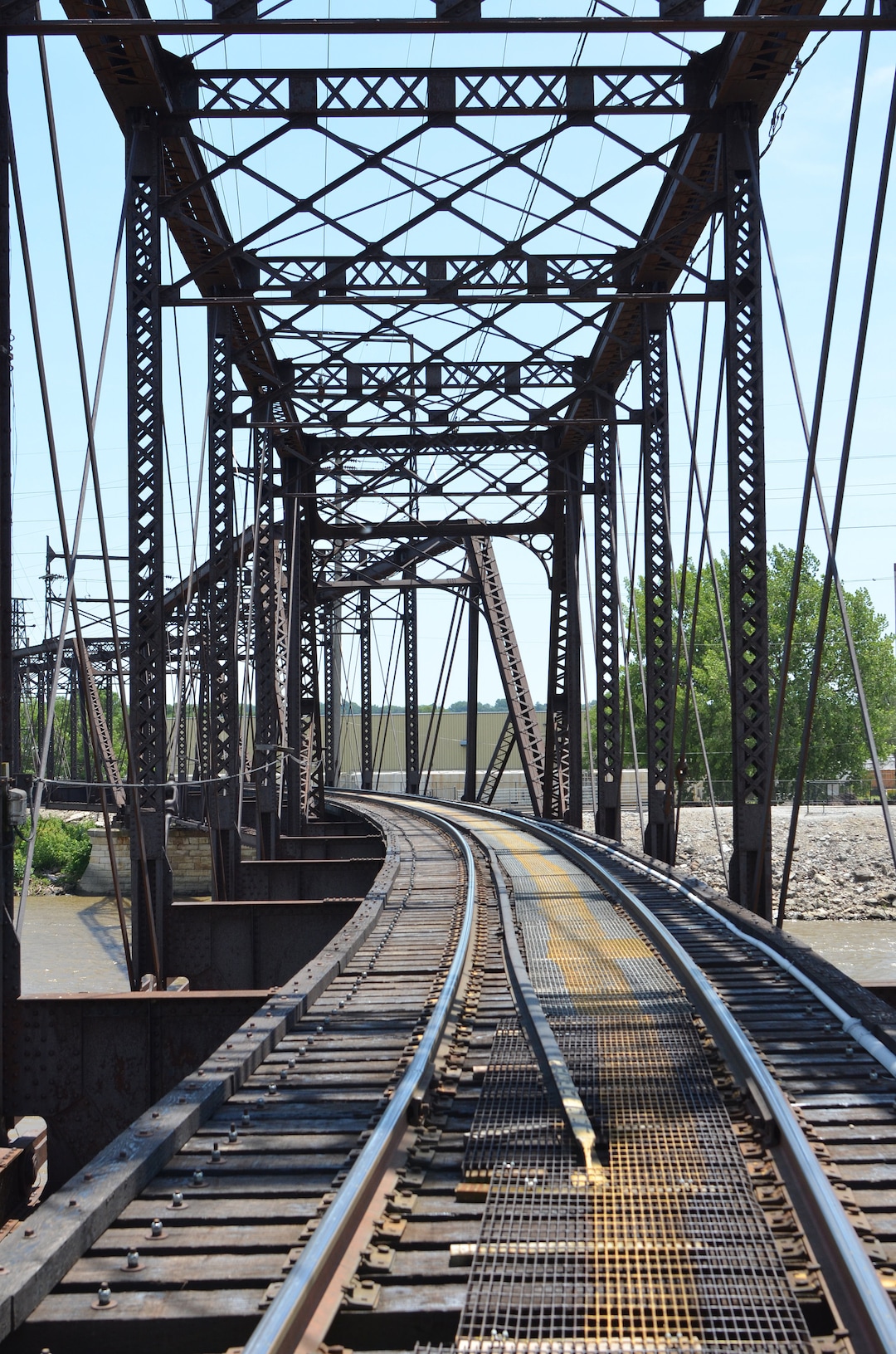 Crescent Bridge, Railroad Bridge, Mississippi River, Quad Cities, Wall ...