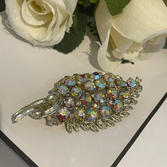 Broche de hojas de oro Aurora Borealis de la década de 1960 | Etsy