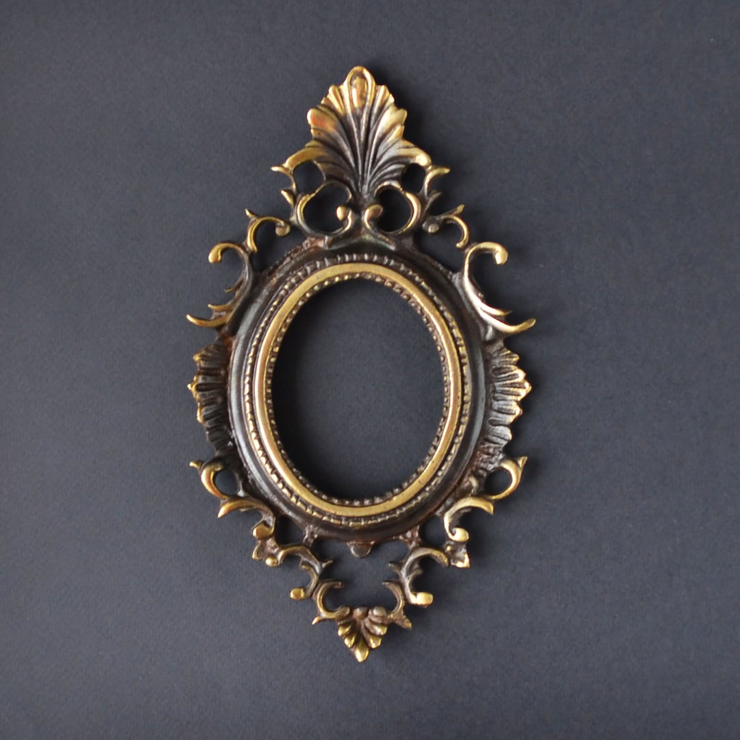 Vintage Oval Frame, Ornate Brass Frame, Brass Wall Decor - Etsy