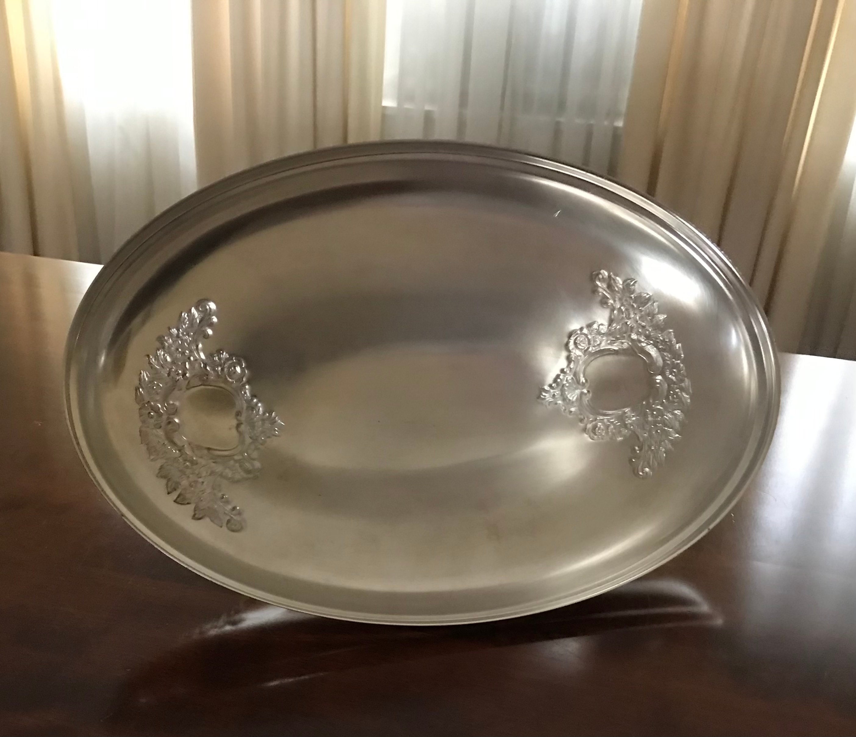 Vintage Oneida Castle Court Silverplate Holloware 16 Covered Casserole ...