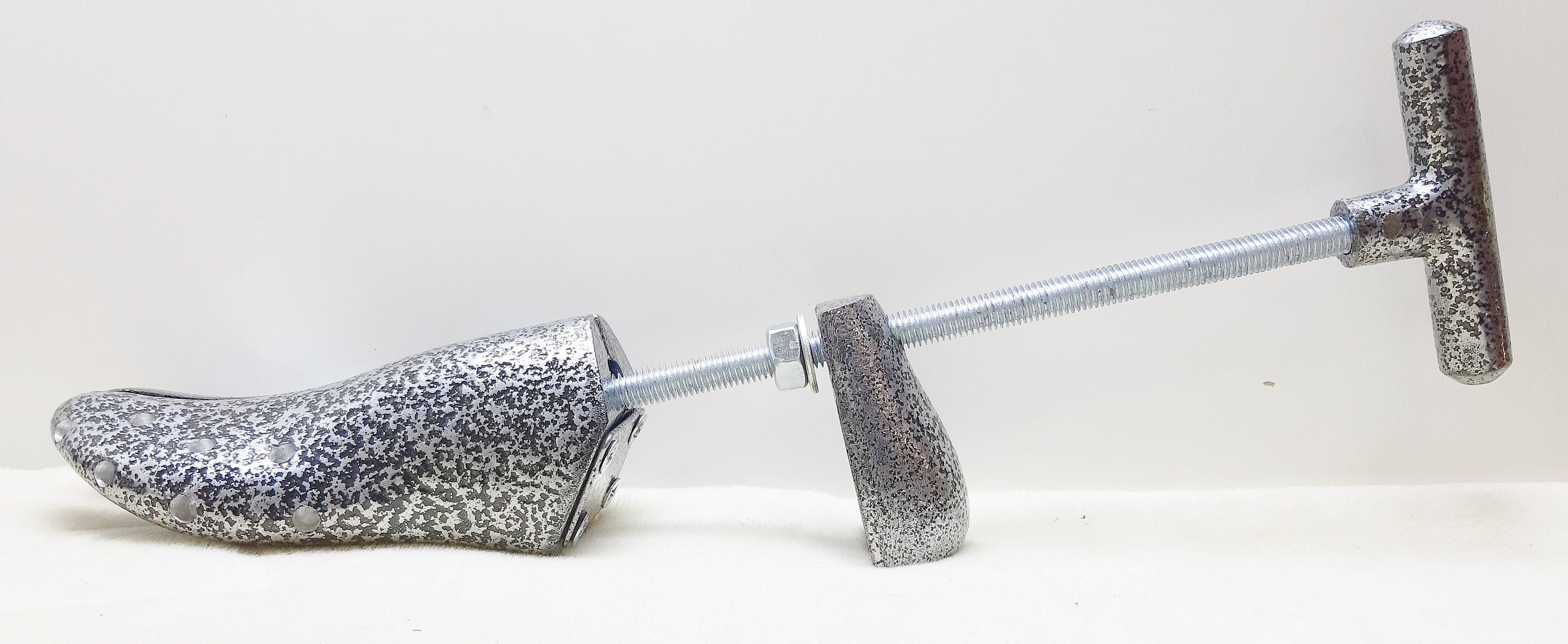 Two-way Metal Mens Shoe Stretcher, Cobbler Tool (US 7.5-12) - Etsy
