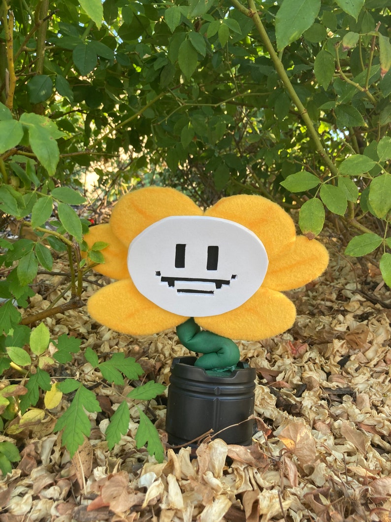 UNDERTALE Flowey the Flower Prop, Frisk Cosplay, Flowey Cosplay ...