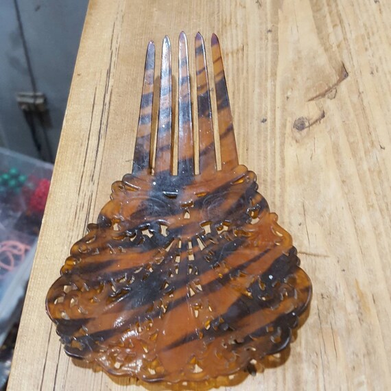 Art Deco Vintage Bakelite Mantilla Style Hair Comb - Gem