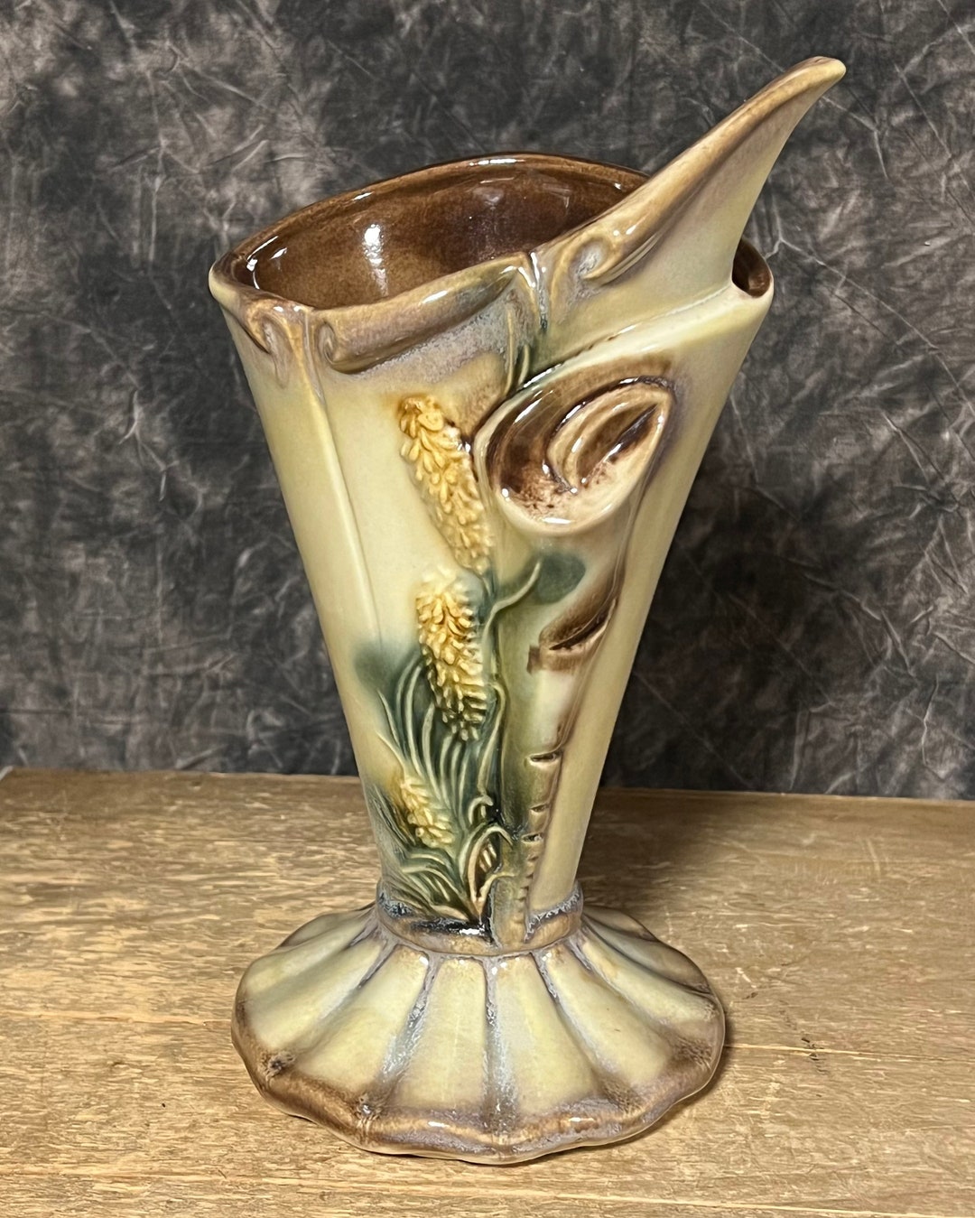 Vintage Hull Parchment and Pine Vase S-4 USA, Brown and Green Hull Vase ...