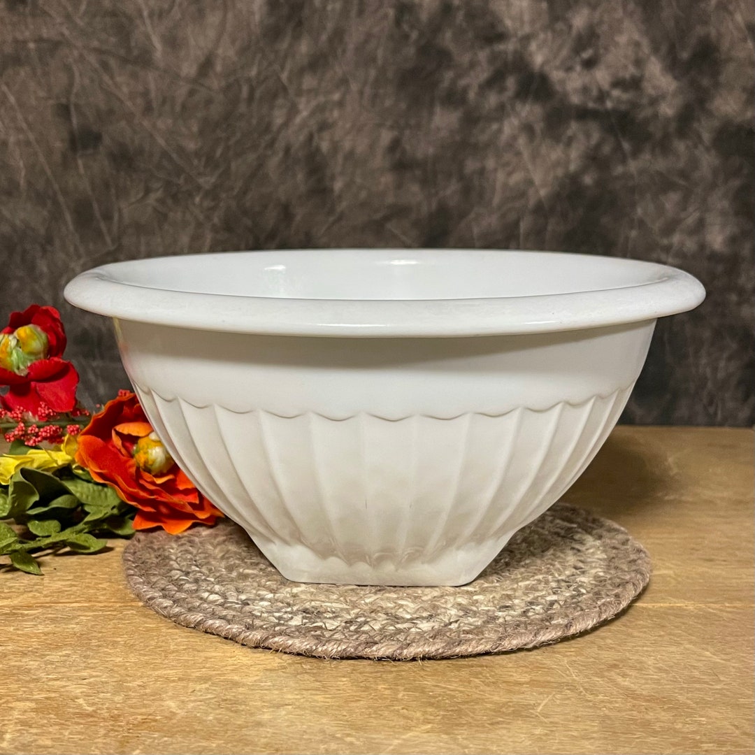 Vintage Hazel Atlas Pillar Optic Milk Glass Mixing Bowl, Vintage Milk ...