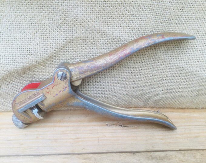 Vintage Japanese Somax 250 Saw Set - Etsy