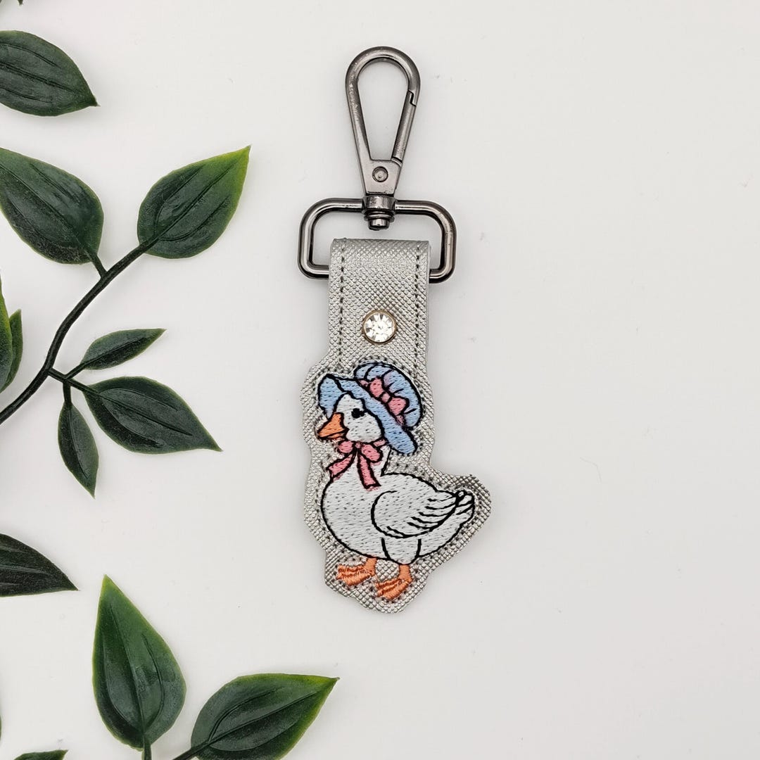 Mama Goose ITH Snap Tab Embroidery Design, Silly Goose in the Hoop ...