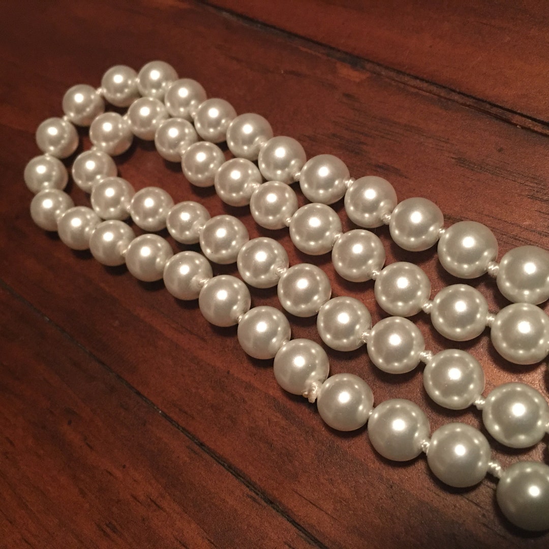 Akoya Pearls Bright White Color in Mother-of-pearl - Etsy