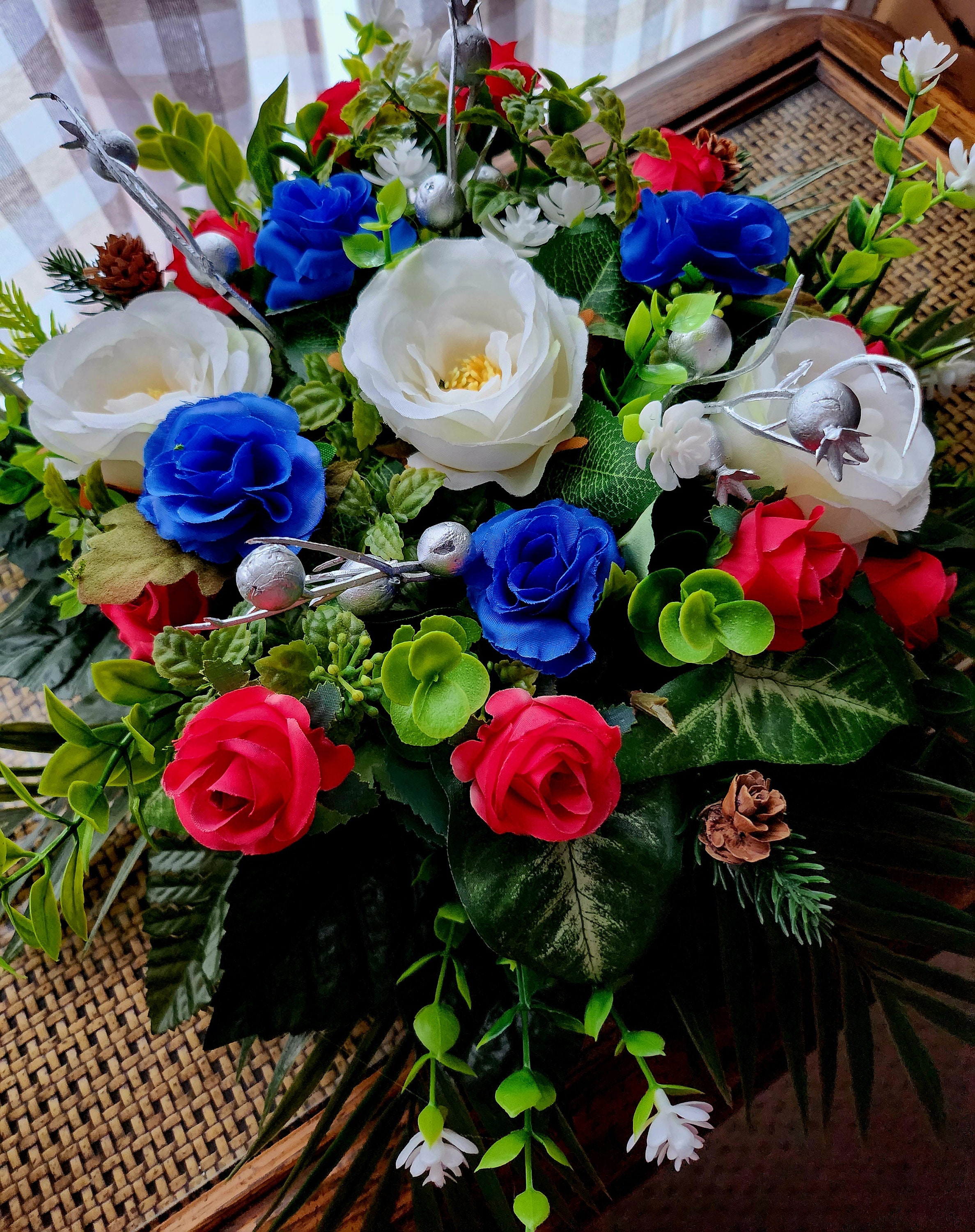 Cemetery Patriotic Arrangement Memorial Patriotic Arrangement Cemetery ...