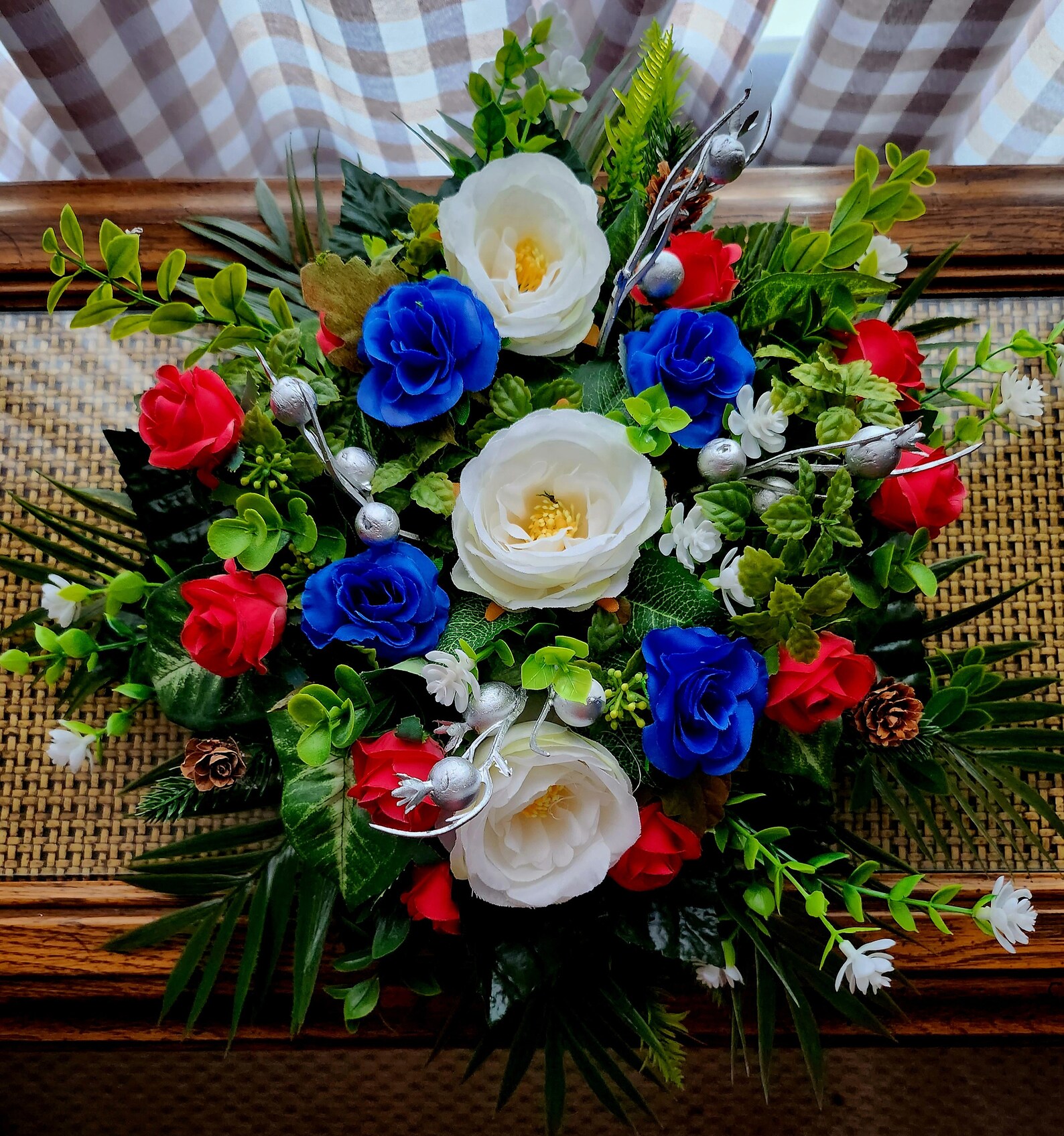 Cemetery Patriotic Arrangement Memorial Patriotic Arrangement Cemetery ...