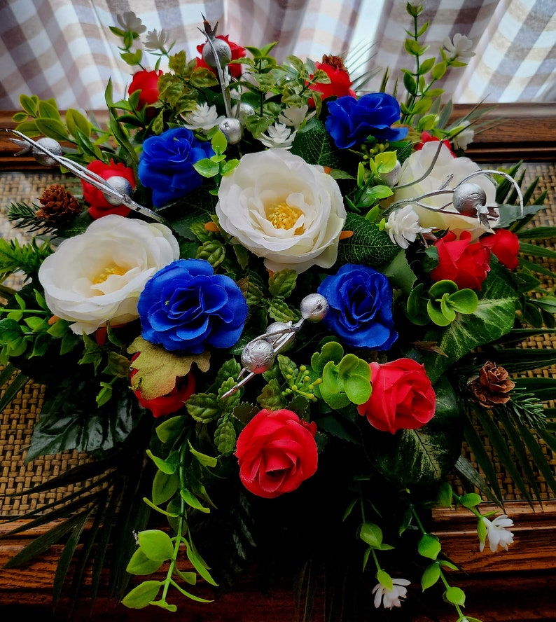 Cemetery Patriotic Arrangement Memorial Patriotic Arrangement Cemetery ...