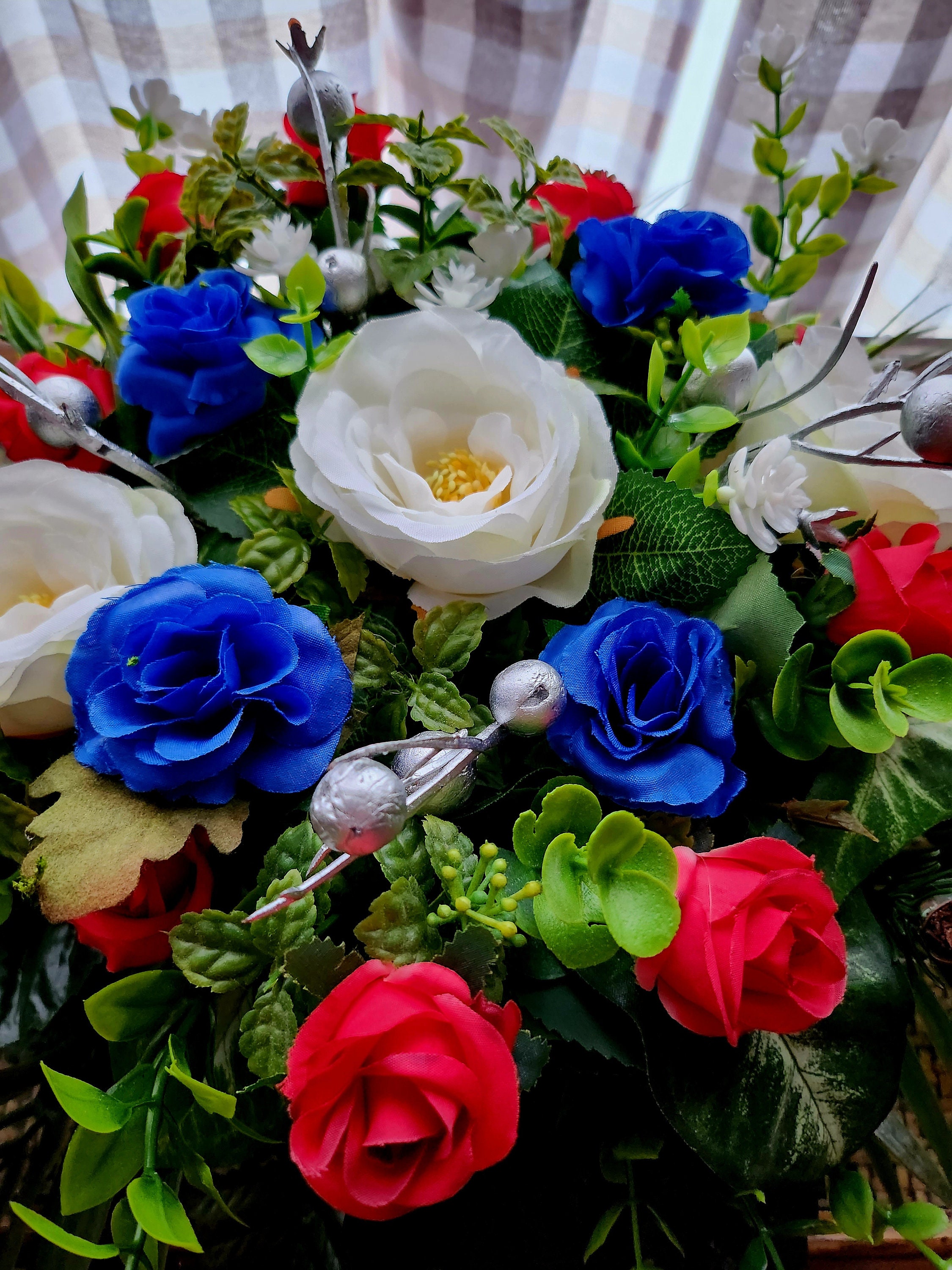 Cemetery Patriotic Arrangement Memorial Patriotic Arrangement Cemetery ...