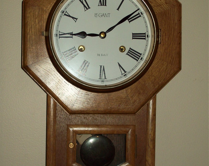 Vintage legant Key Wind Pendulum Movement Schoolhouse Wall Clock Clock ...