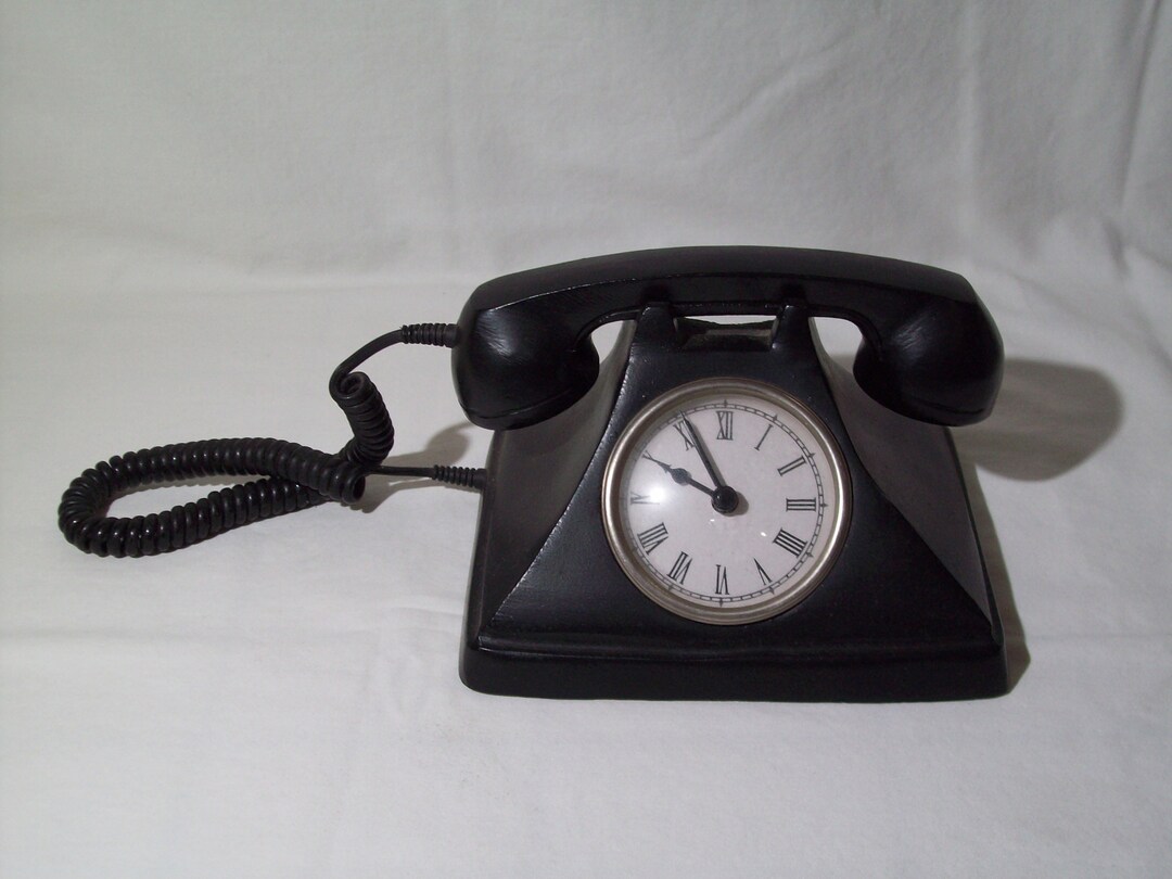 Cast Aluminum Vintage Desk Telephone Quartz Clock ~ Does Display Well ...