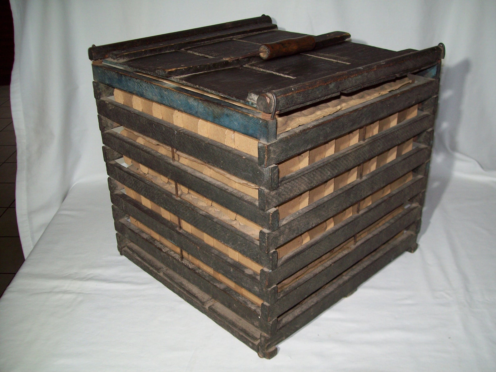 Antique Wooden 12 Dozen Egg Carrier Crate Comes With the Egg - Etsy
