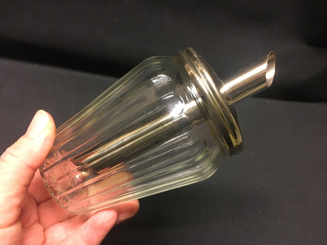 A Vintage Retro Sugar Vintage 'kelly' Glass Sugar Dispenser From the ...