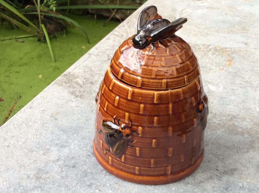 Vintage Ceramic Bee Hive Honey Pot With Lid With Bee on It, Large Honey ...