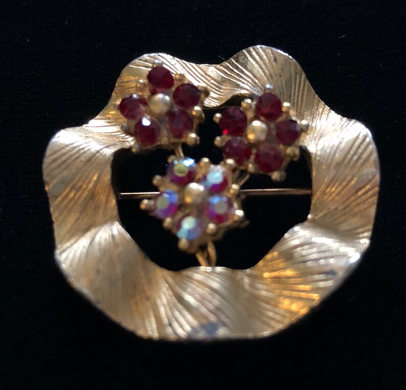 Vintage Gold Tone Circle Pin Brooch With Rhinestones - Etsy