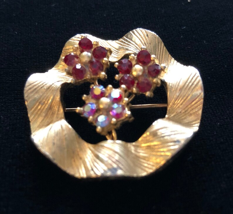 Vintage Gold Tone Circle Pin Brooch With Rhinestones - Etsy