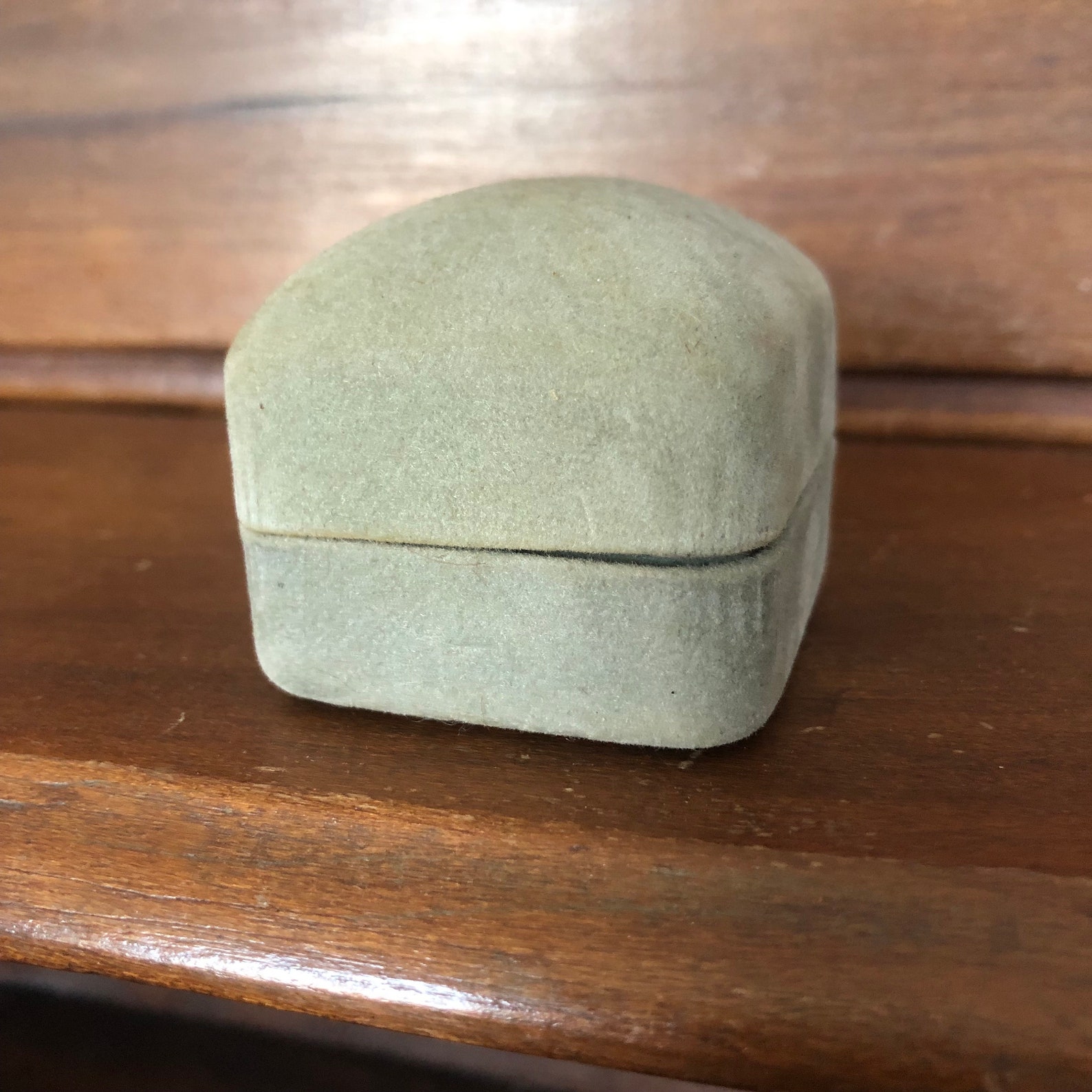 Vintage Velvet Ring Box Small Clam Shell Gift Box - Etsy
