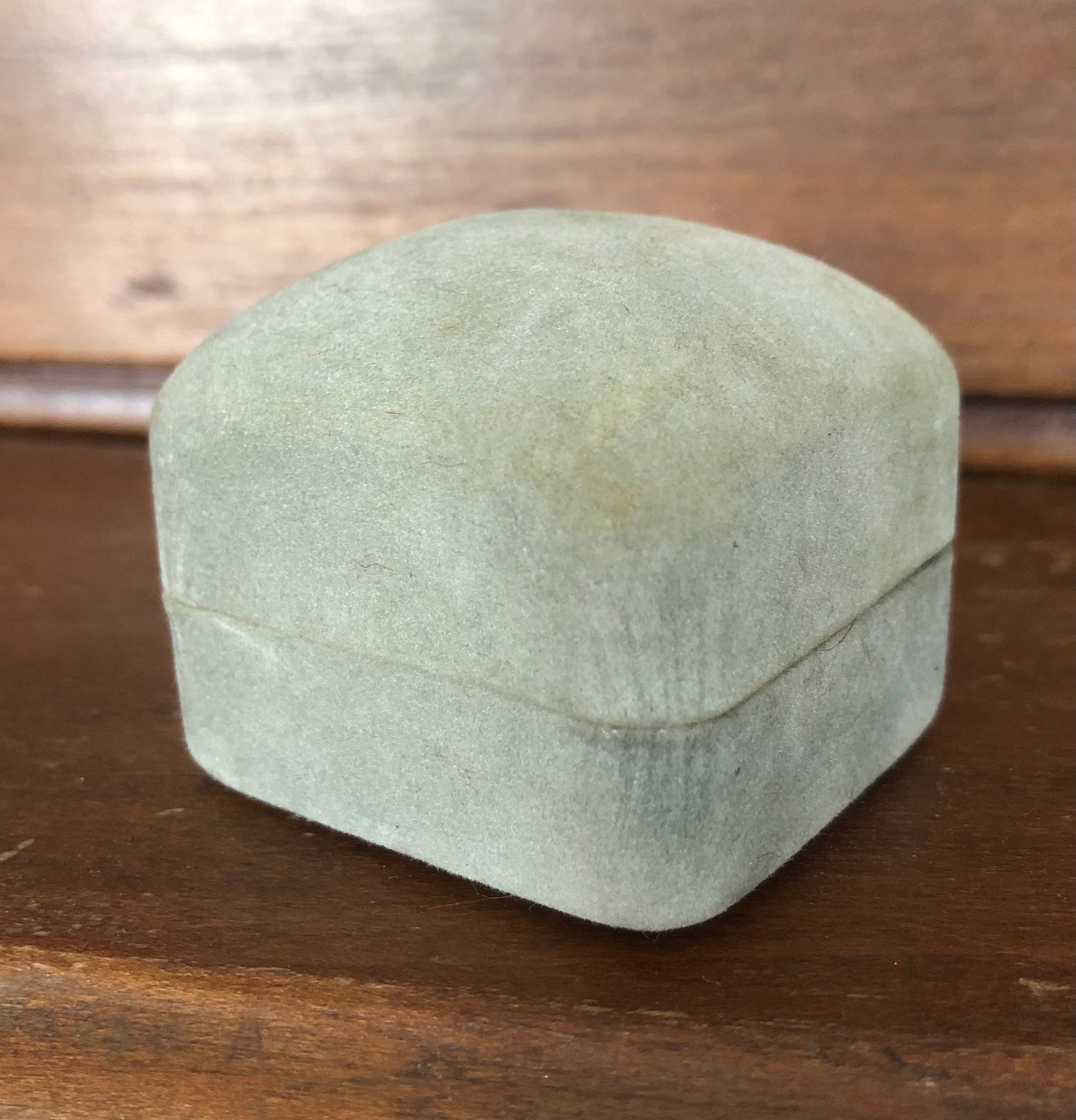 Vintage Velvet Ring Box Small Clam Shell Gift Box - Etsy
