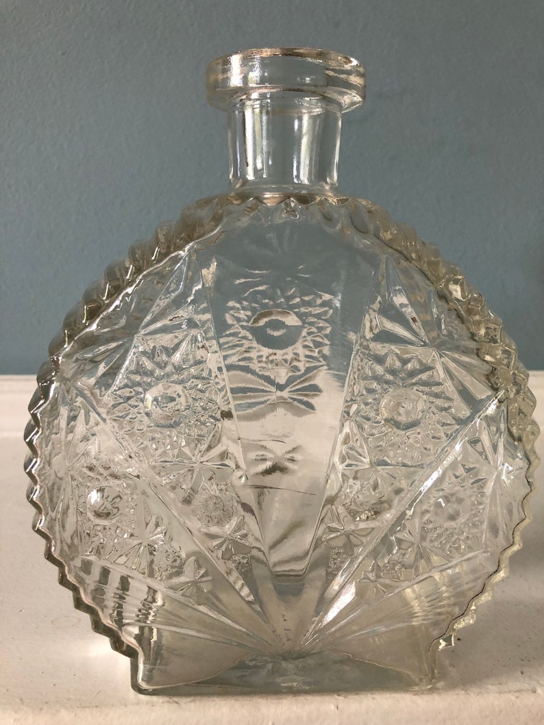 Vintage Glass Decanter With Hobstar and Button Pattern Keystone ...