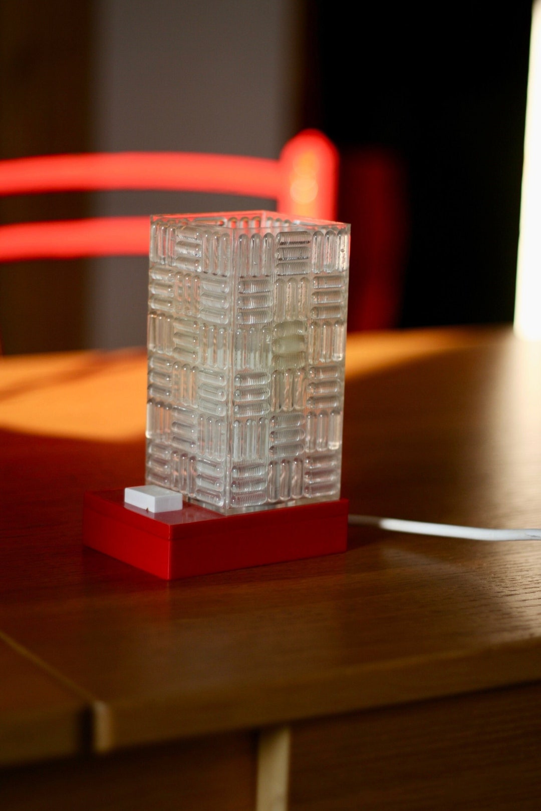 Mid Century Desk Lamp / Red Plastic Table Lamp / Vintage Table Lamp ...