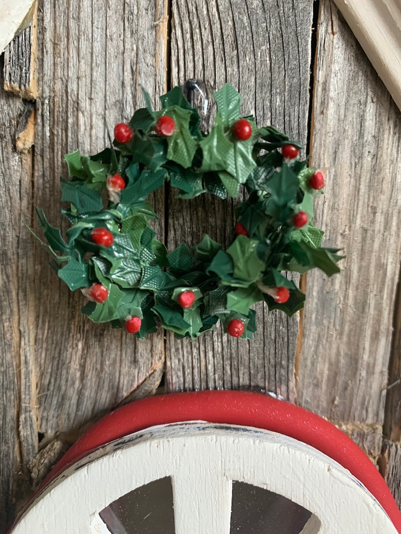 Dollhouse Miniature Holly Wreath, Variegated Holly, Christmas Wreath, 1 ...