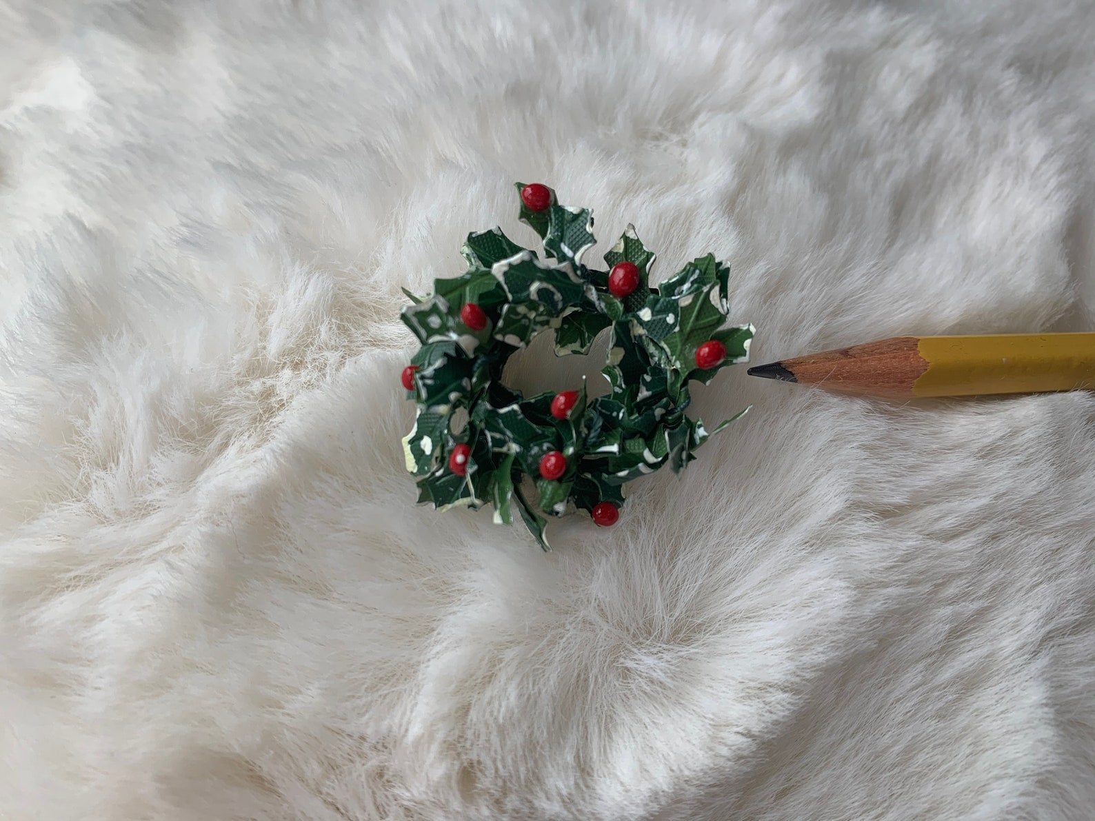 Dollhouse Miniature Holly Wreath, Variegated Holly, Christmas Wreath, 1 ...
