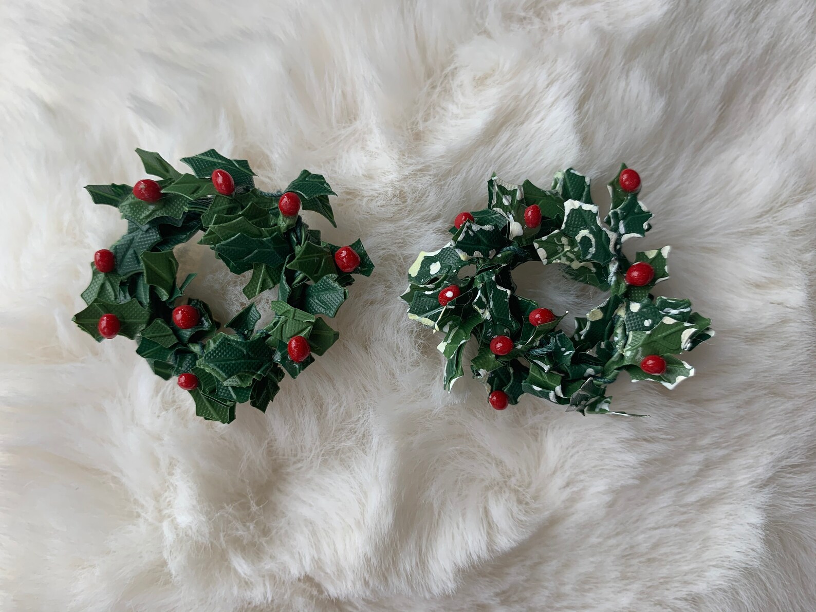 Dollhouse Miniature Holly Wreath, Variegated Holly, Christmas Wreath, 1 ...