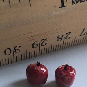 Dollhouse Miniature Apples Red, 1:12 Scale, Dollhouse Accessory ...