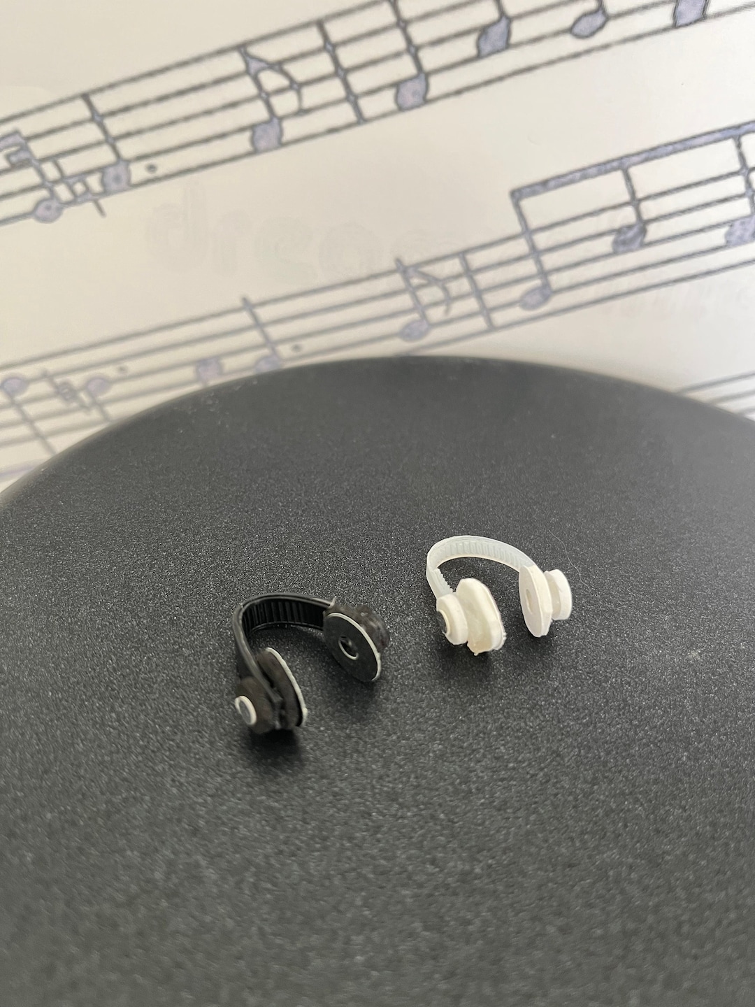 Dollhouse Miniature Headphones Wireless Over Ear, 1:12 Scale - Etsy