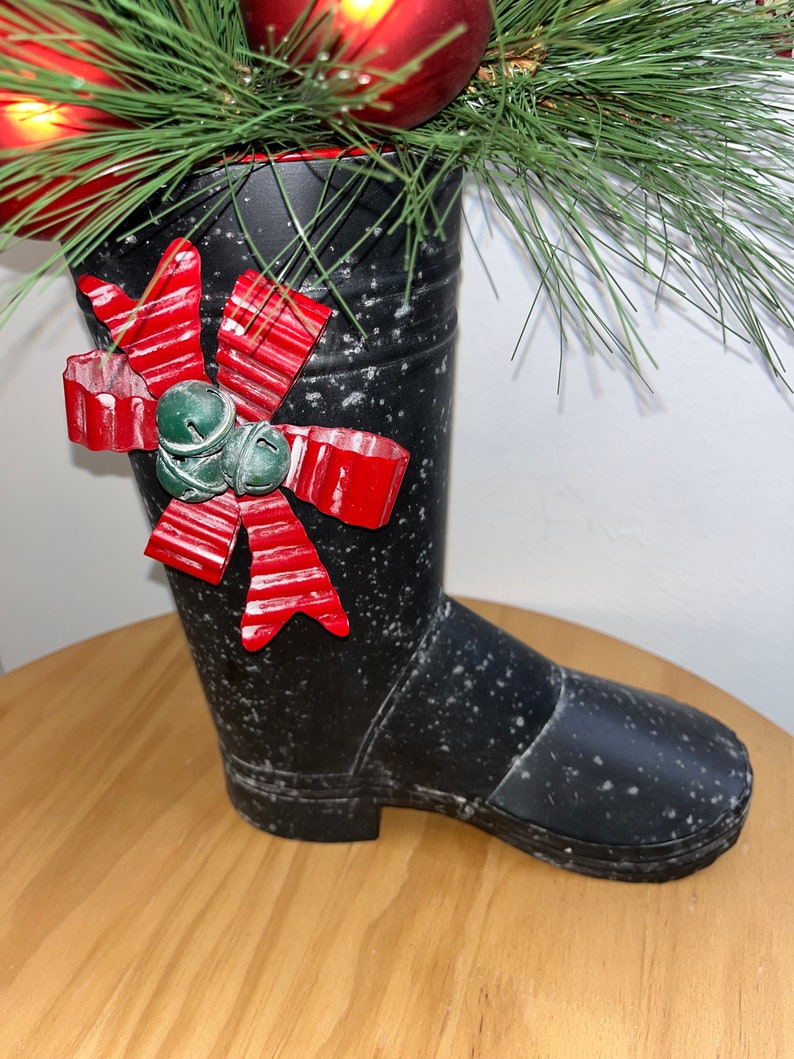 Santa Boot Arrangement, Chrstmas Centerpiece Decor, Christmas ...