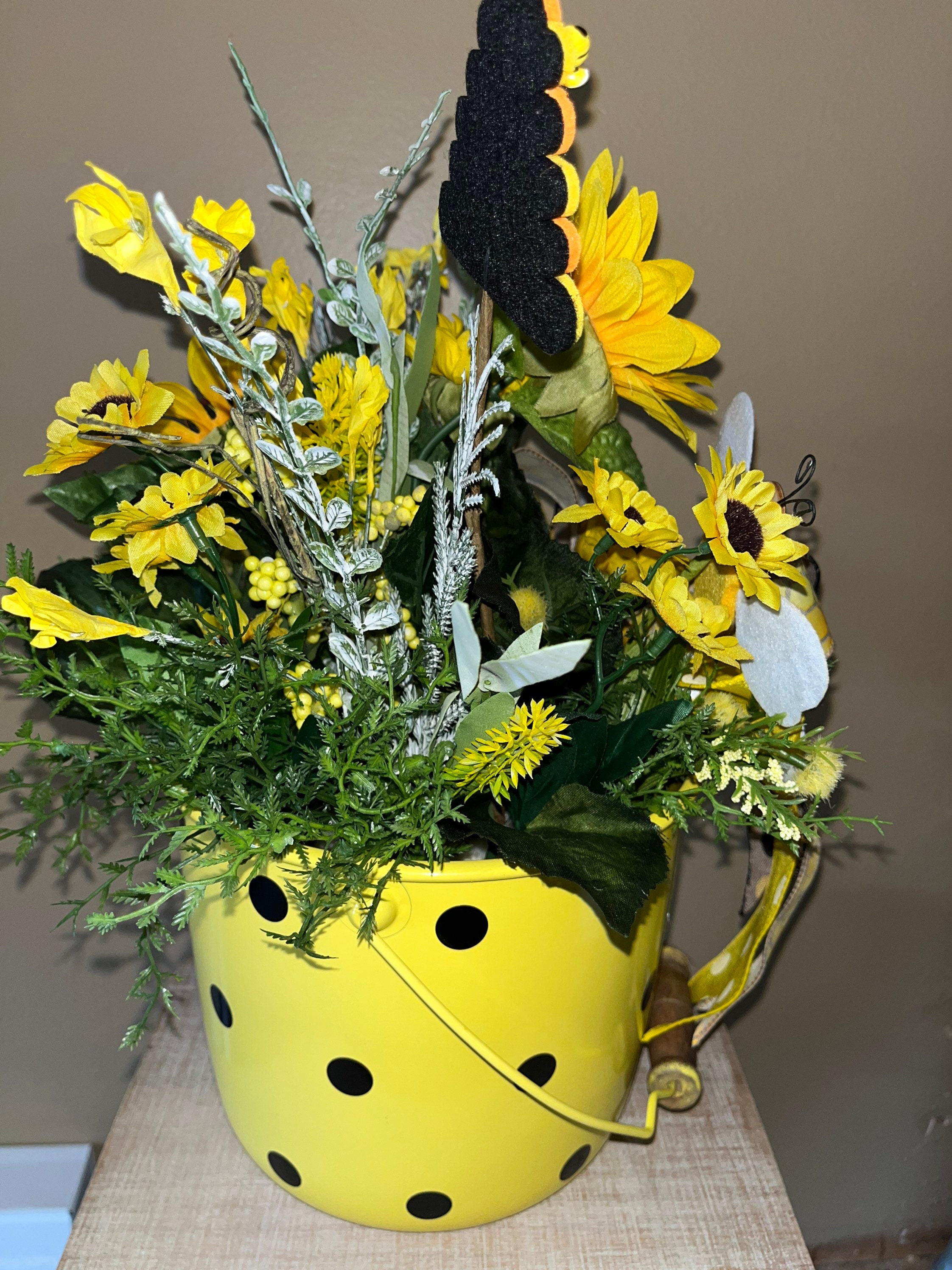Beehive Sunflower Arrangement, Summer Floral Centerpiece - Etsy
