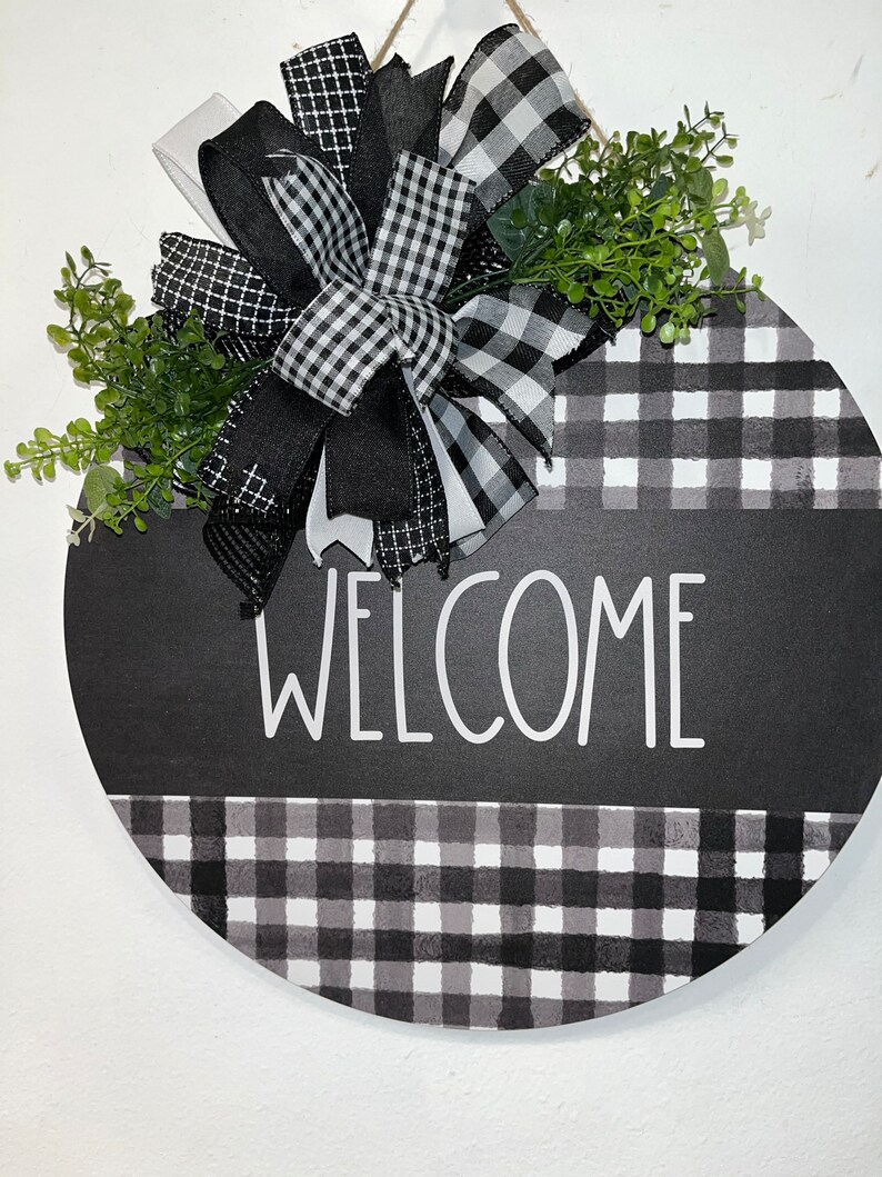 Buffalo Plaid Welcome Door Hanger, Farmhouse Decor - Etsy