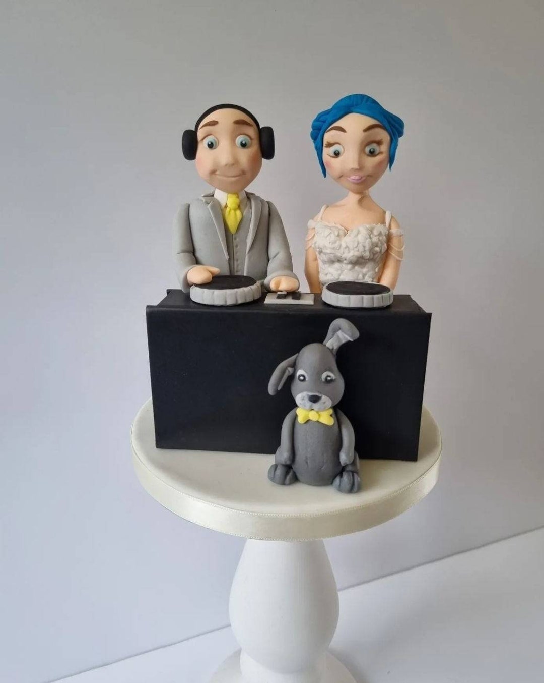 Bride and Groom Wedding Cake Toppers, DJ Stand - Etsy