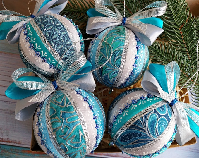 Christmas Baubles Set 4 Pcs Patchwork Ball Christmas Tree Toy Merry ...