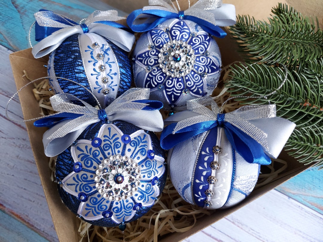 Набор "Новогодние шары" 4 шт Лоскутный шар Елочная игрушка Merry ...