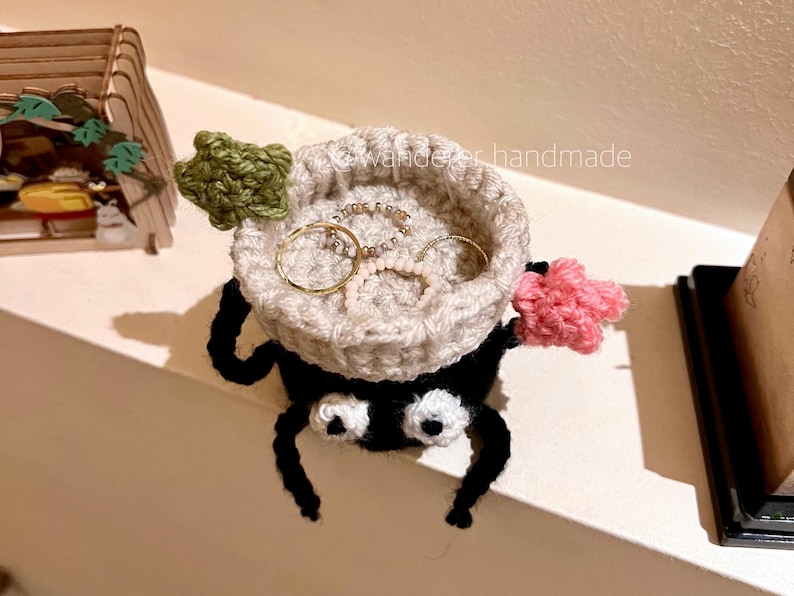 Soot Sprites Mini Tray Crochet Pattern, Makkuro Kurosuke Amigurumi ...