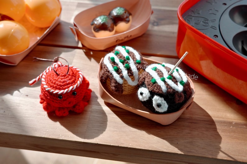 Soot Sprites Takoyaki Set Crochet Pattern, Susuwatari Amigurumi ...