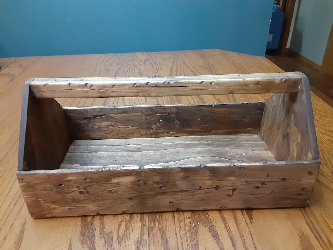 16" Distressed Tool Box - Etsy