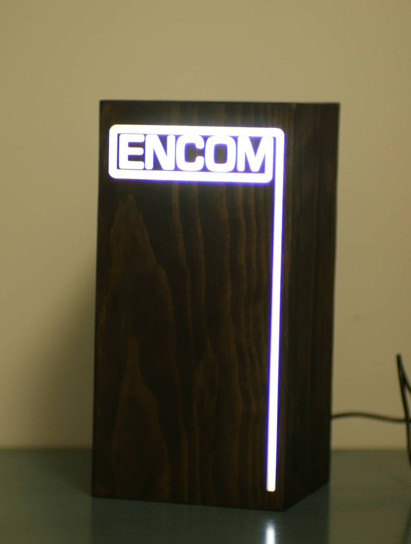 Tron Legacy LED Encom Tower Lamp - Etsy México
