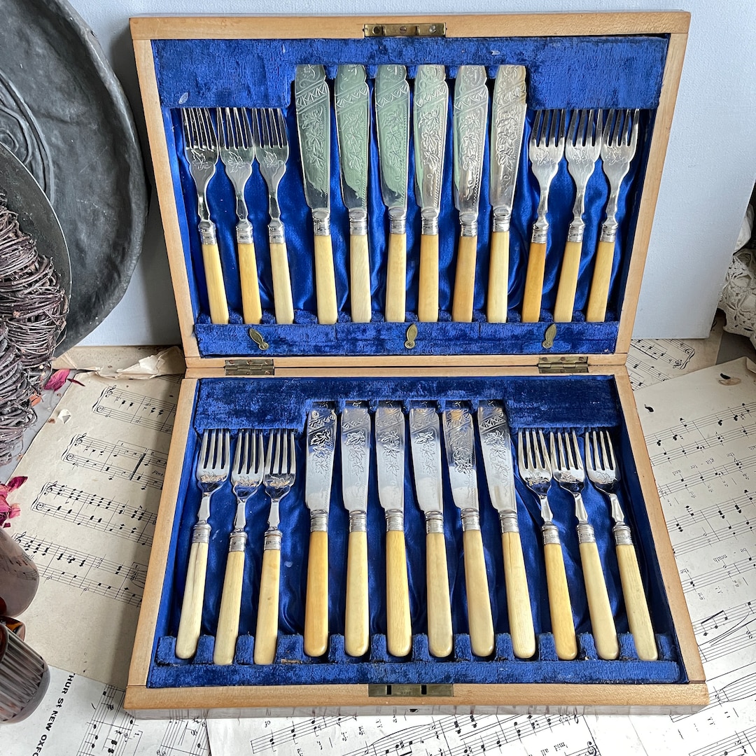 Stunning Antique Fish Cutlery. Silver Plated Set of 12 Flatware in Oak ...