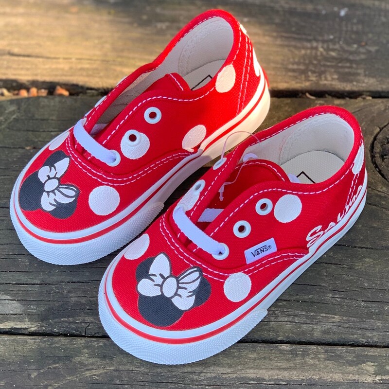 Minnie Mouse Converse - Etsy