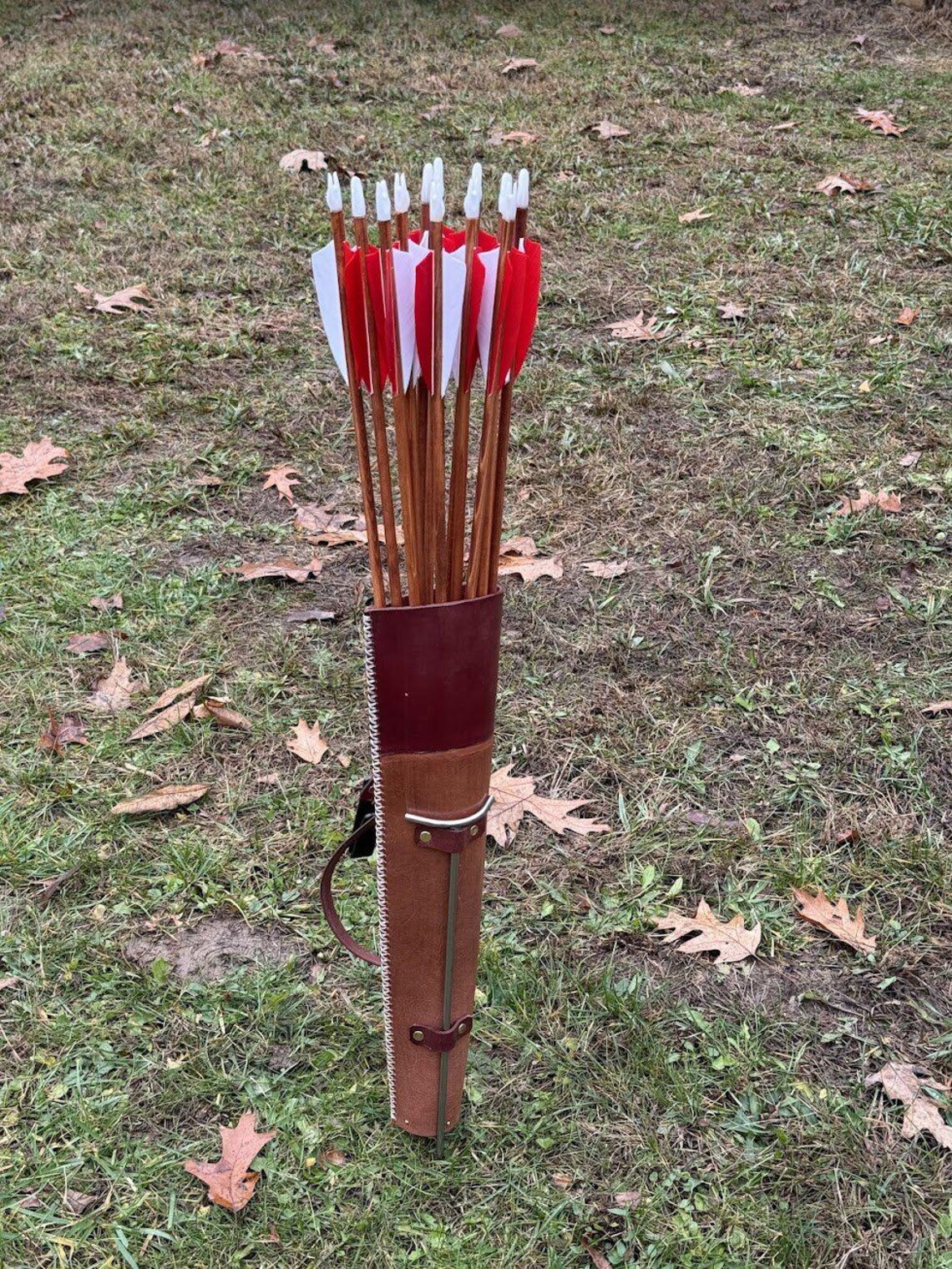 20" Hip Quiver With Ground Spike, Traditional, Archery, Lt Brown, RH ...