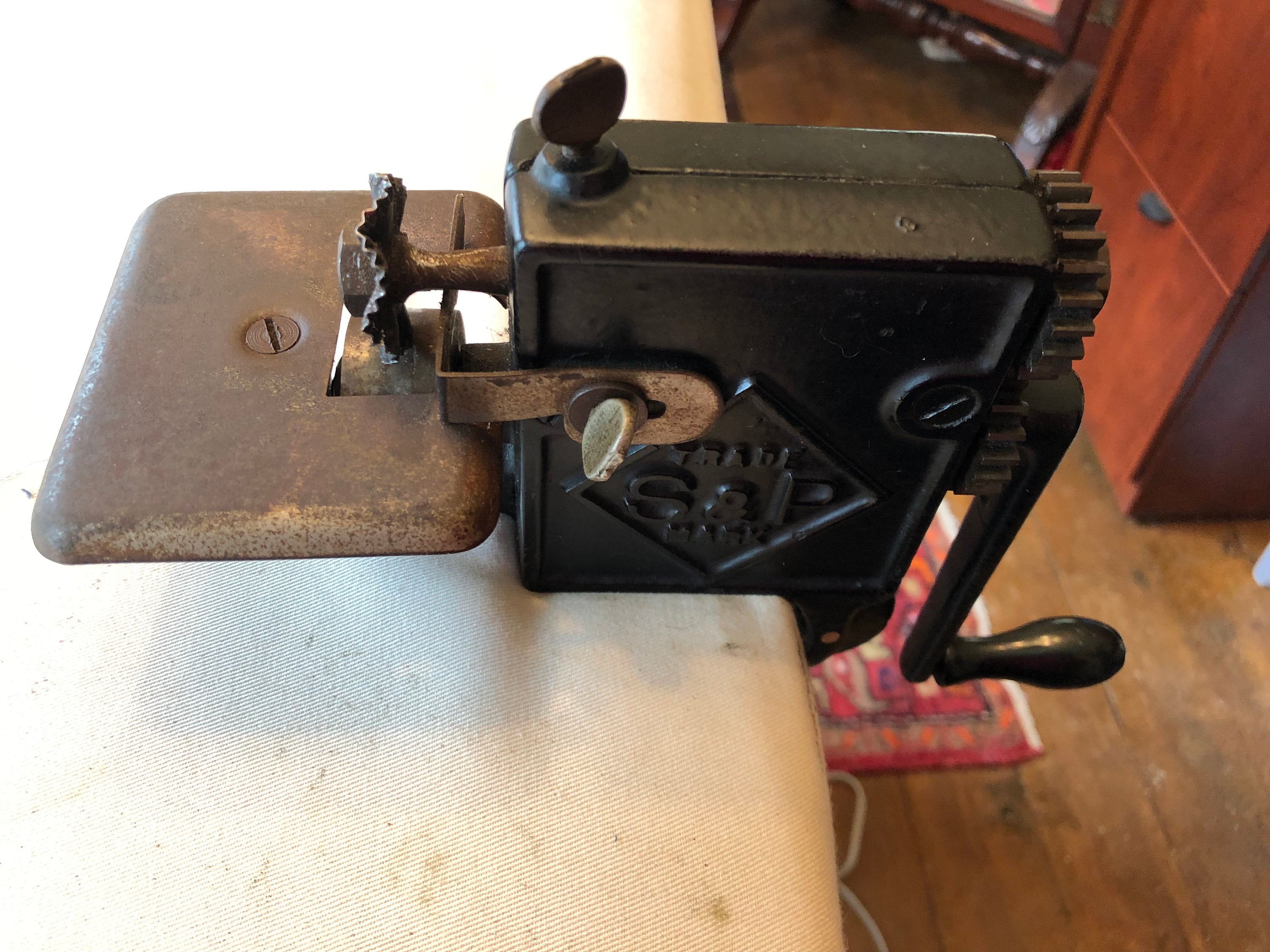 Pinked Scallops Custom Fabric Pinking With Antique Pinking Machine - Etsy