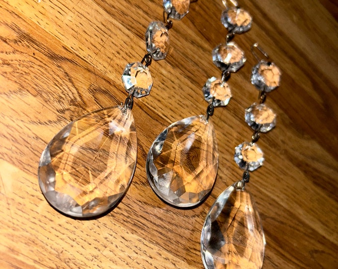 ONE 1 Vintage NOS 2 Clear Crystal Glass Drops Teardrops, W 3 Attached ...