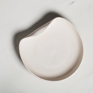 9 Inch Curvy Rim Serving Plate | Handmade Curvy Plate | White Plate ...